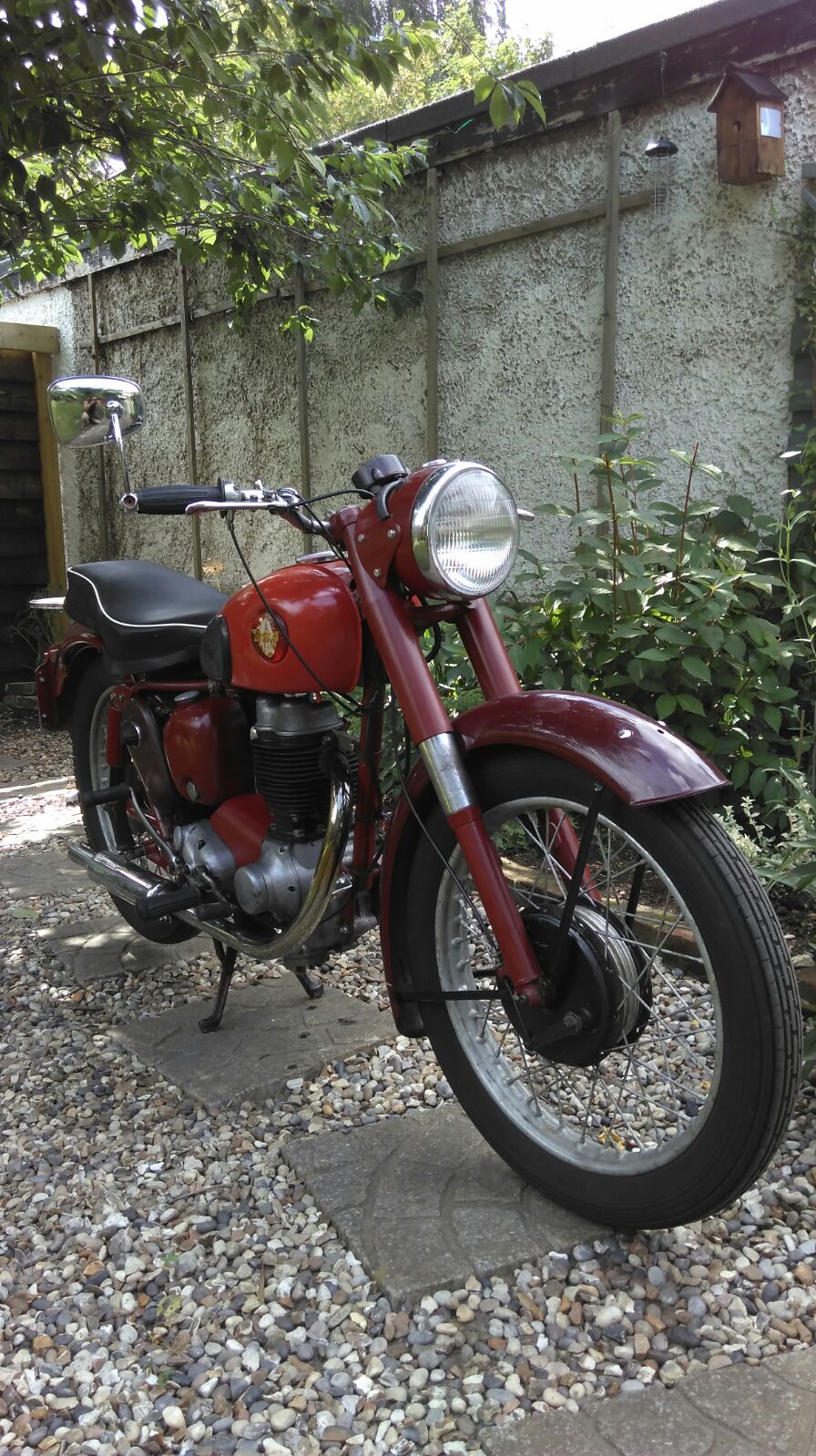 The BSA C12 at MotorBikeSpecs.net, the Motorcycle Specification Database