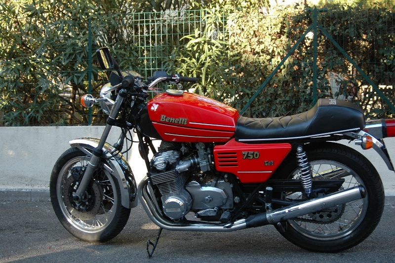 The Benelli 750 at MotorBikeSpecs.net, the Motorcycle Specification ...