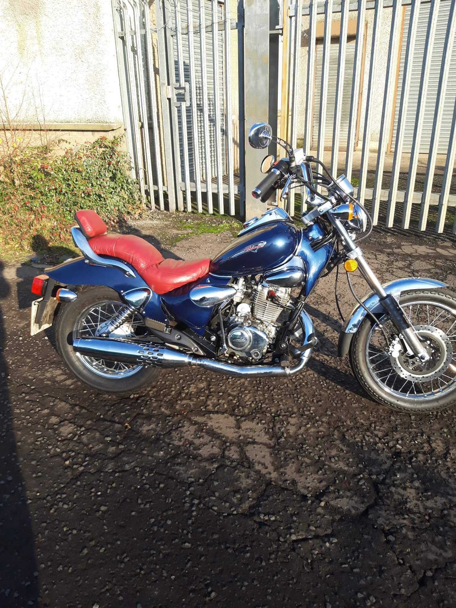 The Giantco 125 at MotorBikeSpecs.net, the Motorcycle Specification Database