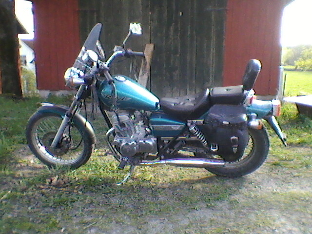 The Honda 125 at MotorBikeSpecs.net, the Motorcycle Specification Database