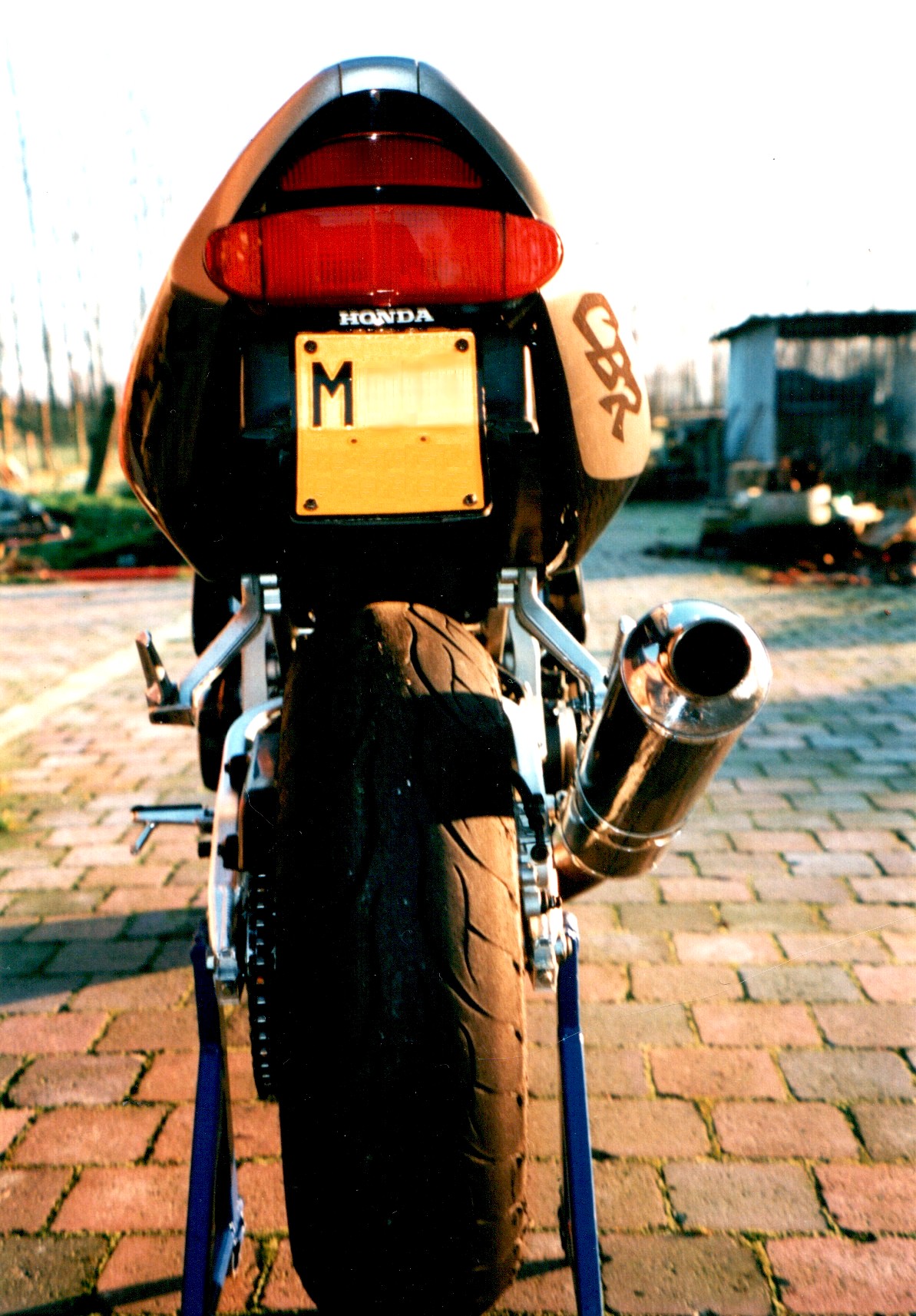 The Honda 919 at MotorBikeSpecs.net, the Motorcycle Specification Database