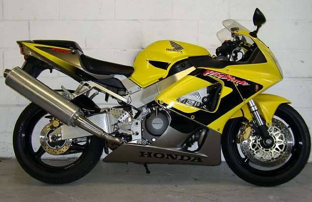 The Honda 929 at MotorBikeSpecs.net, the Motorcycle Specification Database