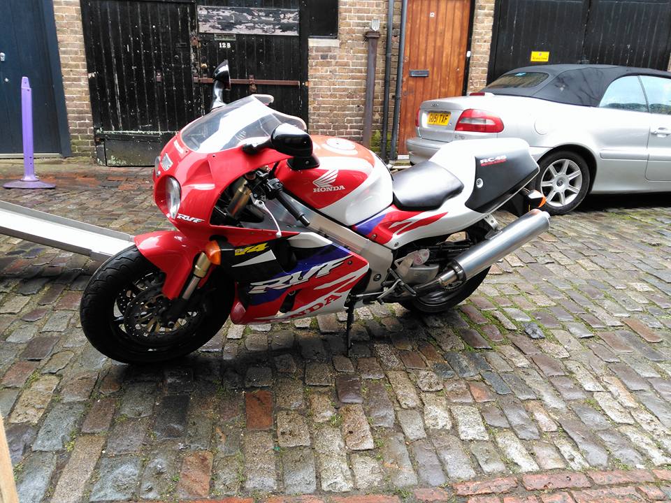 The Honda 750 at MotorBikeSpecs.net, the Motorcycle Specification Database