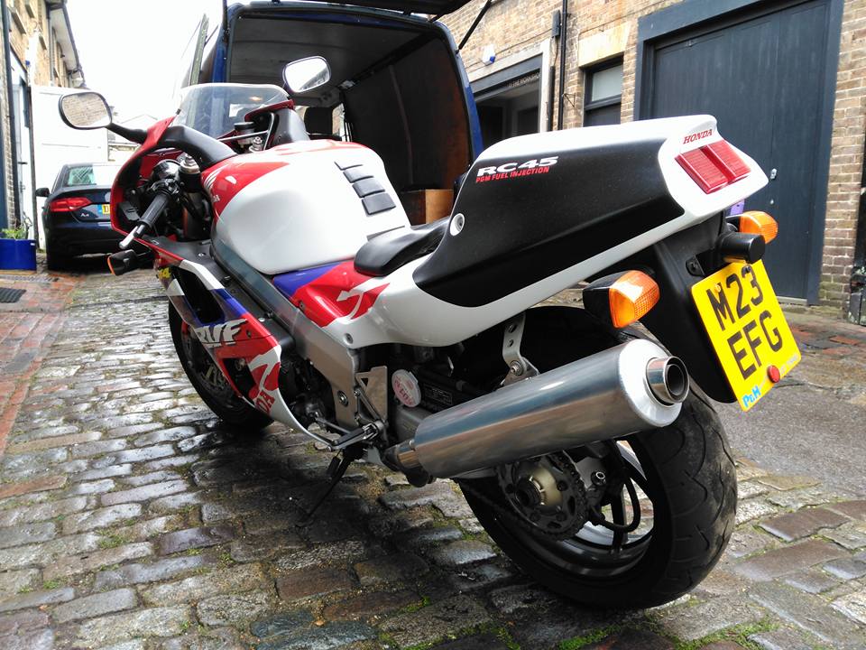 The Honda 750 at MotorBikeSpecs.net, the Motorcycle Specification Database