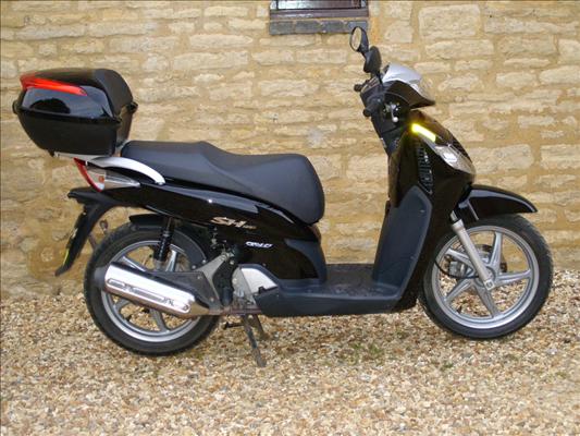 The Honda 125 at MotorBikeSpecs.net, the Motorcycle Specification Database