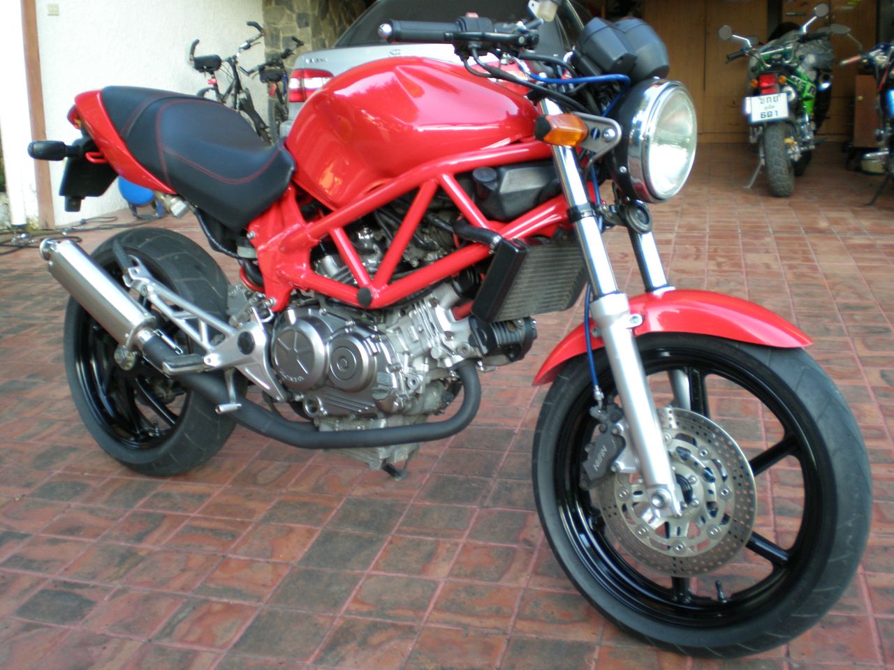 The Honda 250 at MotorBikeSpecs.net, the Motorcycle Specification Database