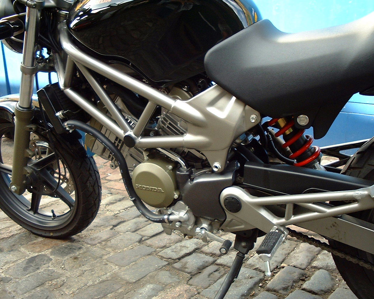 The Honda 250 at MotorBikeSpecs.net, the Motorcycle Specification Database