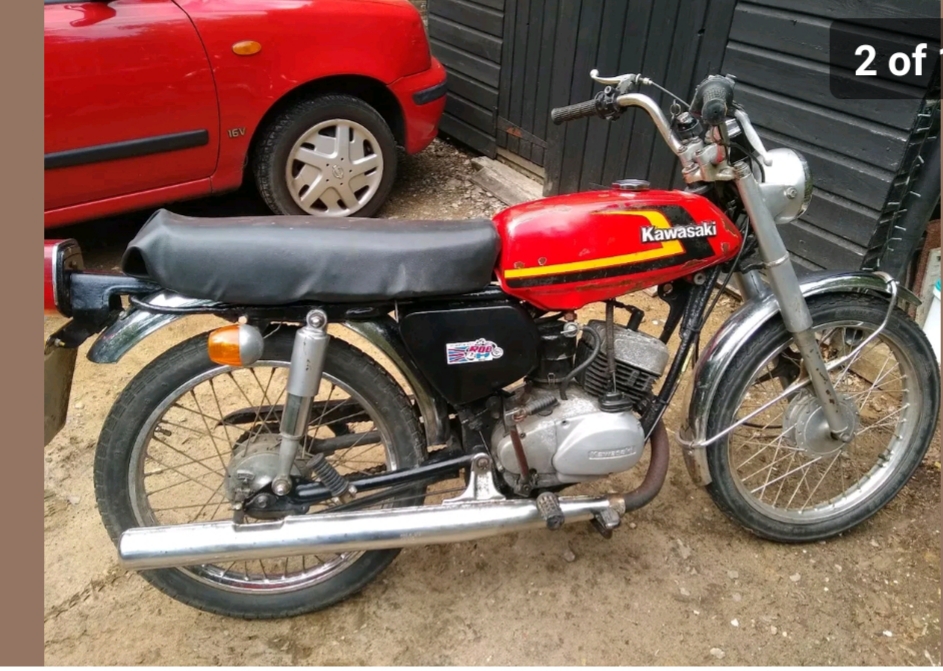 The Kawasaki 100 at MotorBikeSpecs.net, the Motorcycle Specification ...