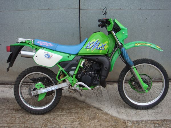 The Kawasaki 125 at MotorBikeSpecs.net, the Motorcycle Specification ...