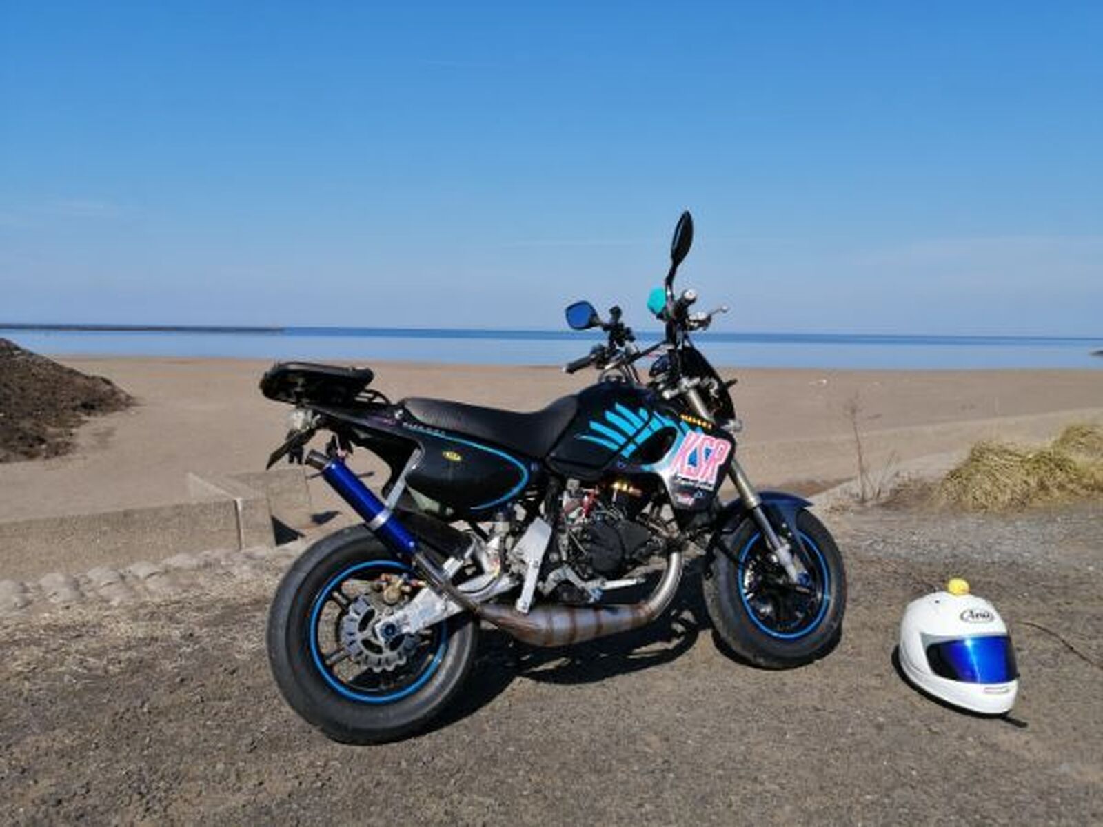 The Kawasaki 80 at MotorBikeSpecs.net, the Motorcycle Specification ...