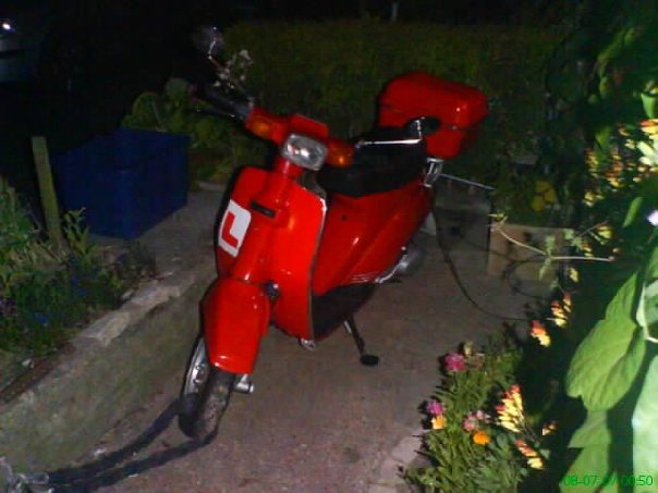 The Suzuki 50 at MotorBikeSpecs.net, the Motorcycle Specification Database