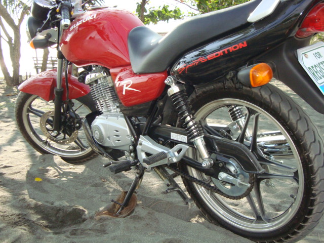 The Suzuki 125 at MotorBikeSpecs.net, the Motorcycle Specification Database