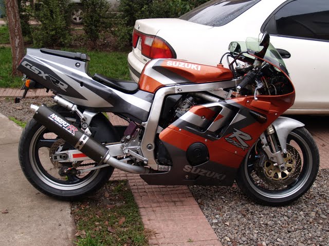 The Suzuki 400 at MotorBikeSpecs.net, the Motorcycle Specification Database