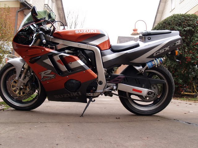 The Suzuki 400 at MotorBikeSpecs.net, the Motorcycle Specification Database