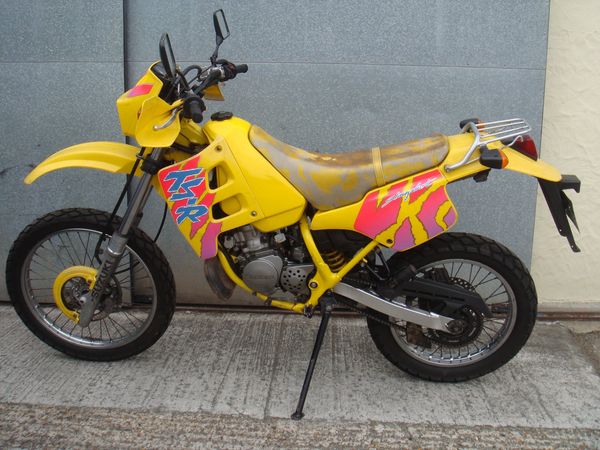 The Suzuki 125 at MotorBikeSpecs.net, the Motorcycle Specification Database