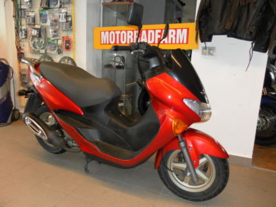 The Suzuki 125 at MotorBikeSpecs.net, the Motorcycle Specification Database