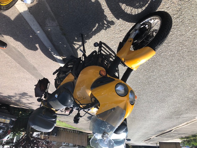 The Triumph 885 at MotorBikeSpecs.net, the Motorcycle Specification ...