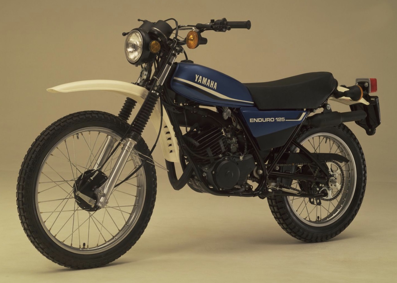 The Yamaha 125 at MotorBikeSpecs.net, the Motorcycle Specification Database