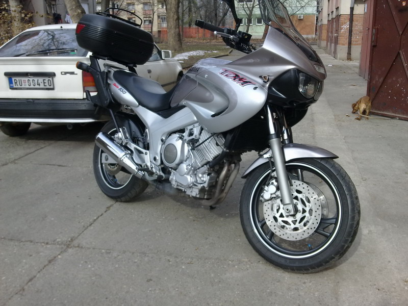 The Yamaha 850 at MotorBikeSpecs.net, the Motorcycle Specification Database