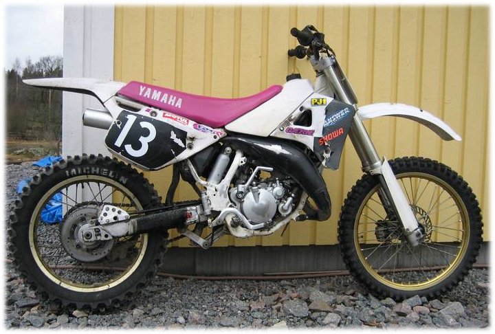 The Yamaha 125 at MotorBikeSpecs.net, the Motorcycle Specification Database