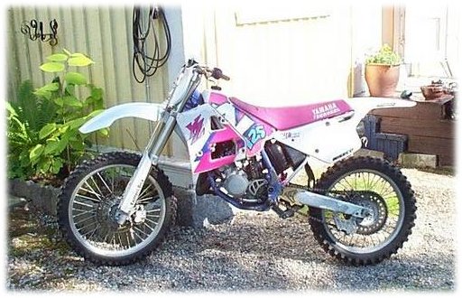 The Yamaha 125 at MotorBikeSpecs.net, the Motorcycle Specification Database