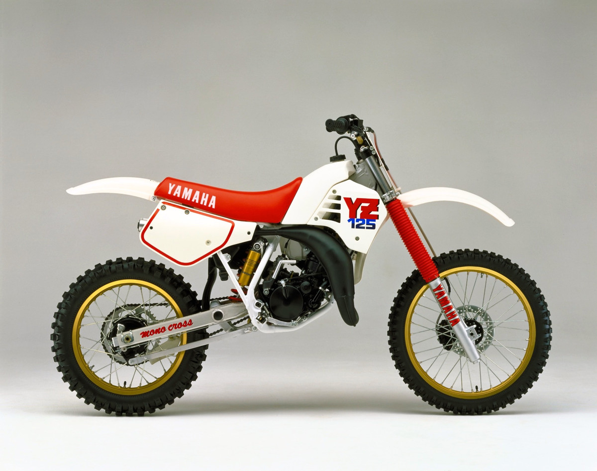 The Yamaha 125 at MotorBikeSpecs.net, the Motorcycle Specification Database
